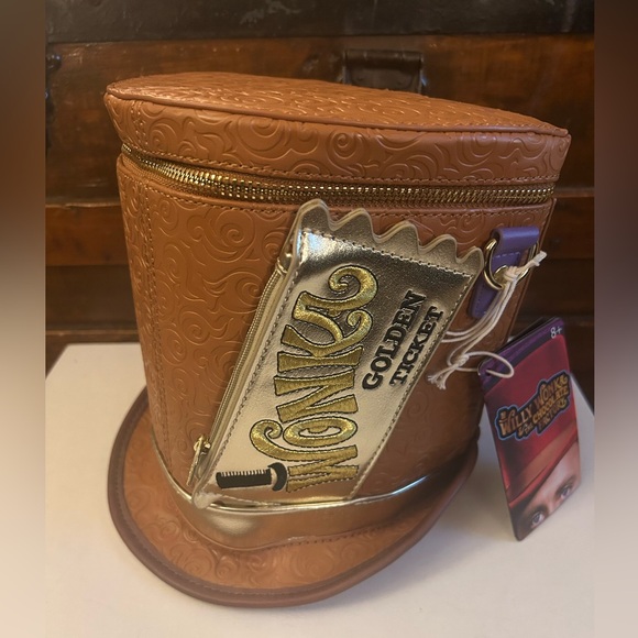 Loungefly | Bags | Amc Limited Edition Willy Wonka Hat Cross Body Bag ...